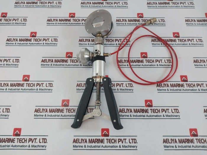 Druck Pv211-p Pneumatic Hand Pump 0-1.6 Mpa/0-16 Bar – Aeliya Marine