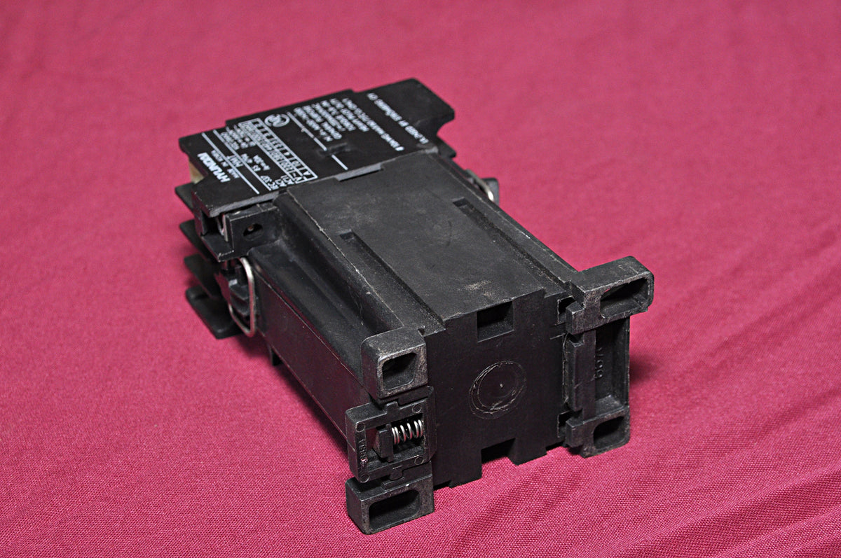 Hyundai hmt 22 control relay – Aeliya Marine