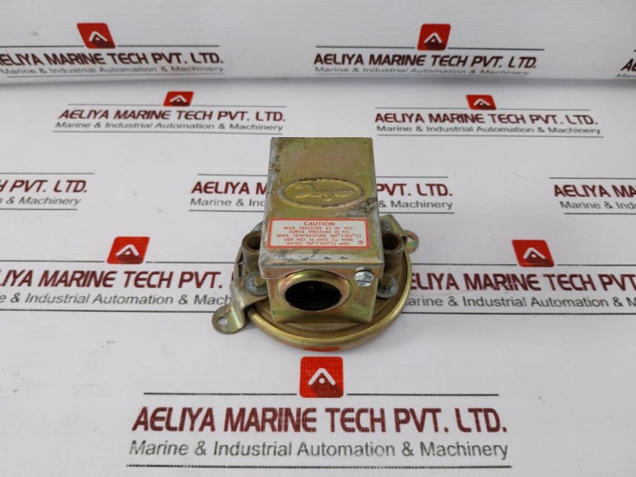 Dwyer Instruments 1910-0 Differential Pressure Switch Max Pressure 45 ...