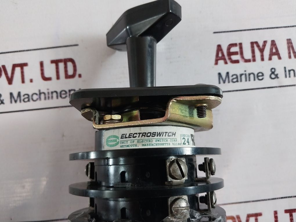 Electroswitch 2424E Synchroscope Rotary Switch – Aeliya Marine