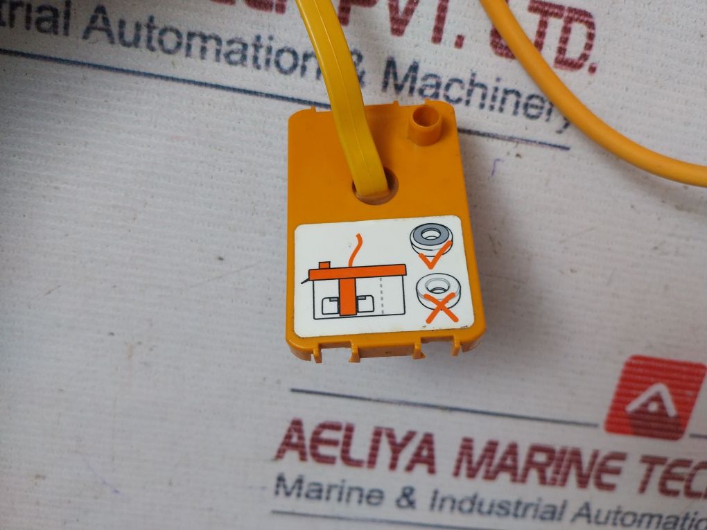 Elgin 1F 20W 5A Maxi Orange Air Conditioner – Aeliya Marine