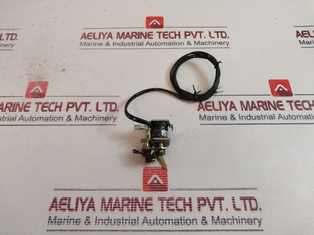 Essen Mk-3 Shunt Release Micro Switch 415Vac – Aeliya Marine
