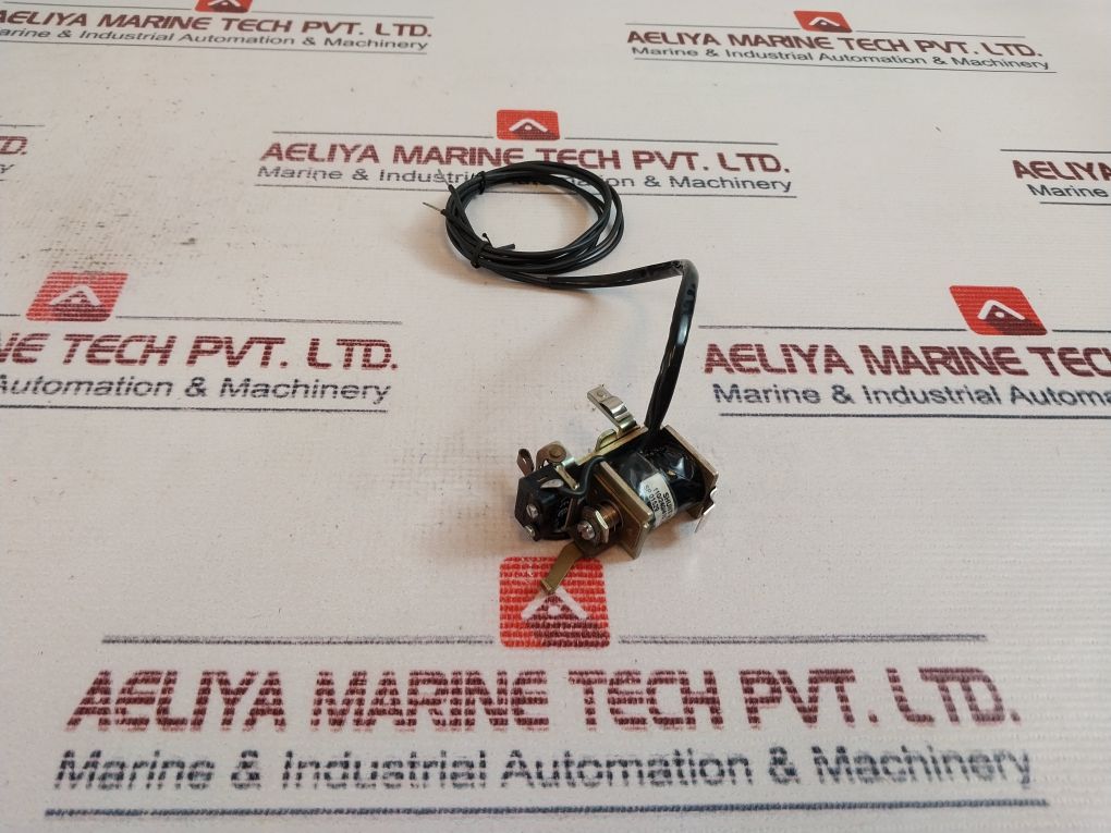 Essen Mk-3 Shunt Release Micro Switch 415Vac – Aeliya Marine