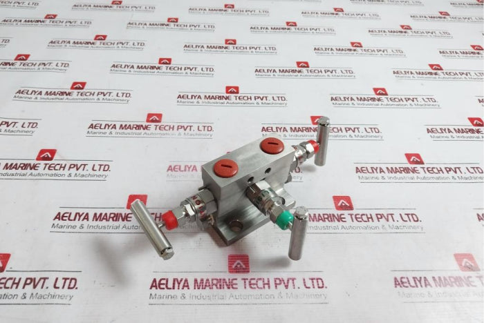 Excelock E306 Dm Three Valve Manifold 1/2" Npt (F) X Flg -6000 Psi 746 ...