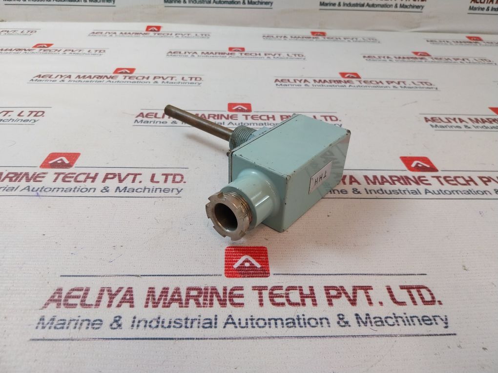 Fenwal 23110 Temperature Controller 5A – Aeliya Marine