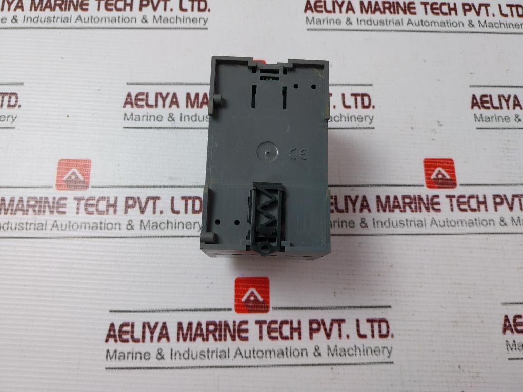 Flash Micromat 13301 Timer Switch 220-240V 50/60Hz – Aeliya Marine
