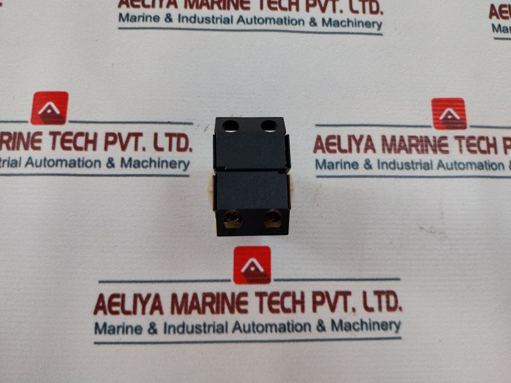 Fuji Electric Ah30-g1 Command Pushbutton Switch 250V 6A – Aeliya Marine