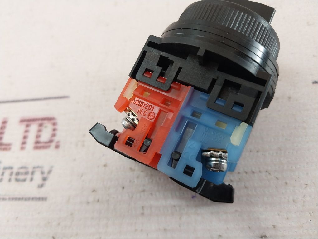 Fuji Electric Ar30Pr-3 Selector Switch 250V 6A – Aeliya Marine