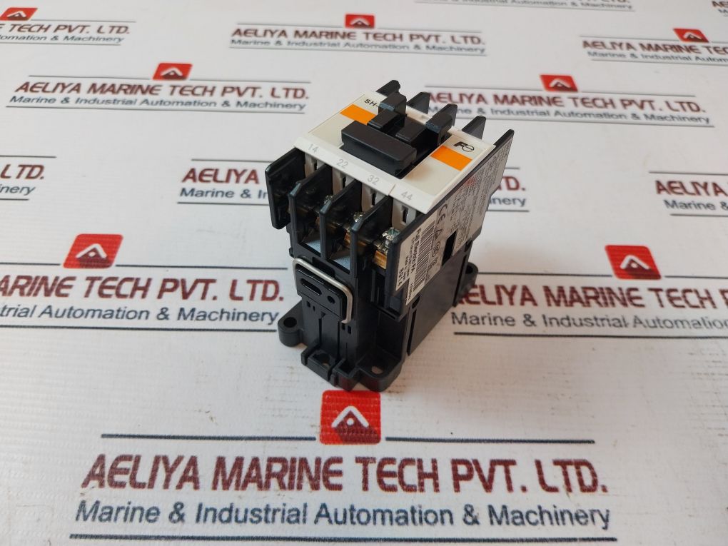 Fuji Electric Sh-4 Contactor Relay 690V 10A – Aeliya Marine