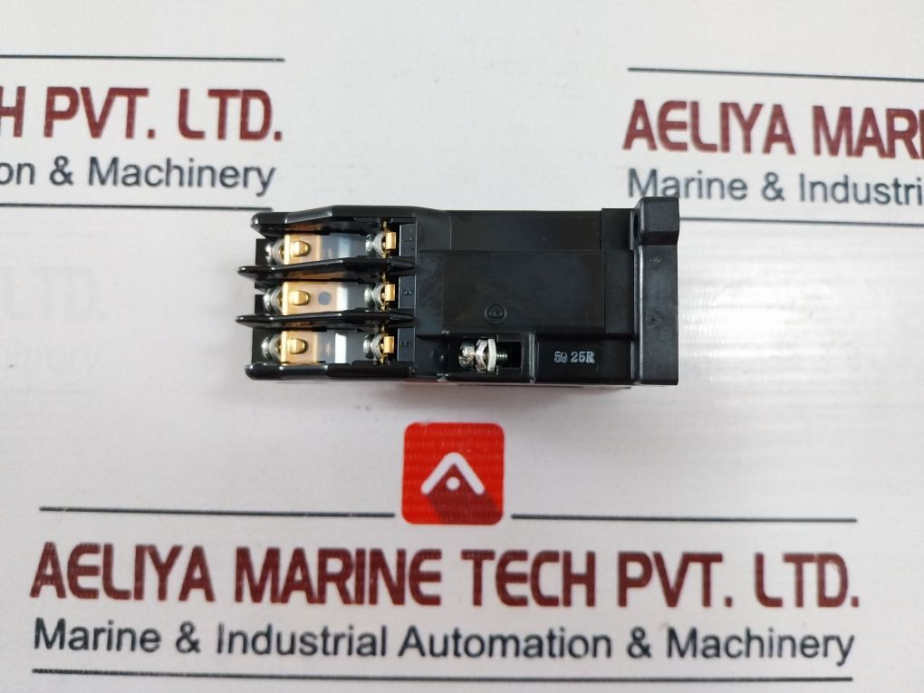 Fuji Electric Src50-2U/X Auxiliary Relay F012 65 03 4 C – Aeliya Marine
