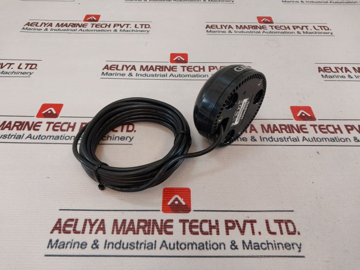 Garmin Gps16X-hvs Receiver With Integrated Antenna – Aeliya Marine