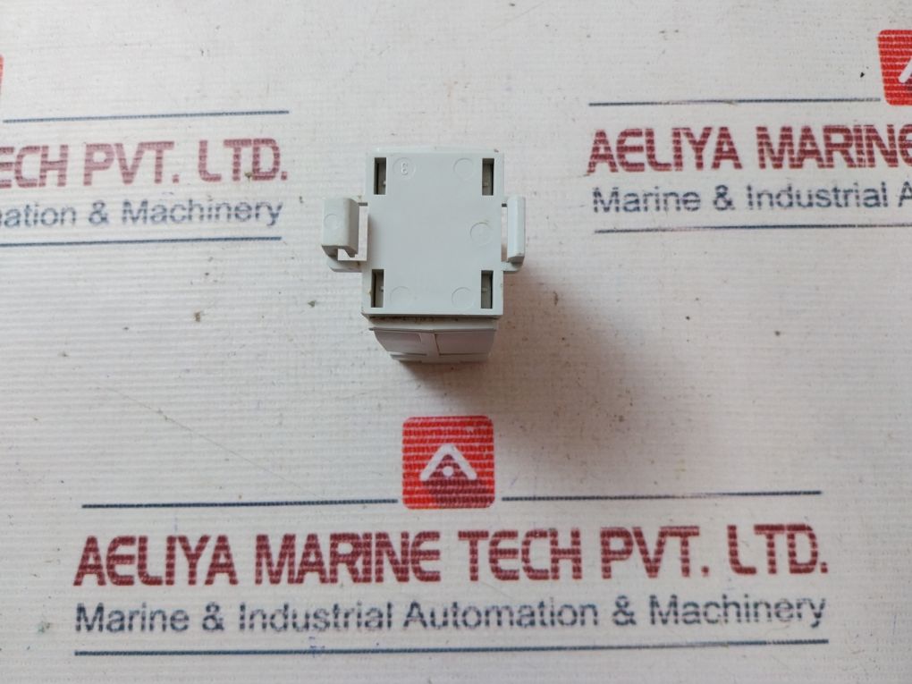 Hager Sr 151 Current Transformer 50-60 Hz – Aeliya Marine