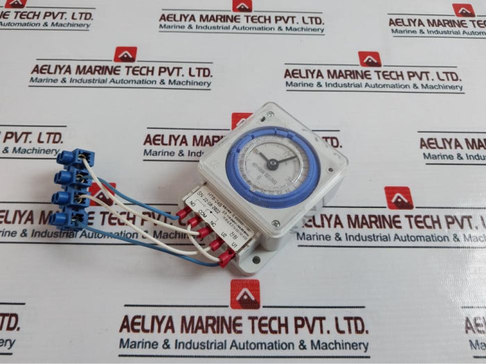 Hanseung Hts-24B Time Switch 110-240V 16A – Aeliya Marine