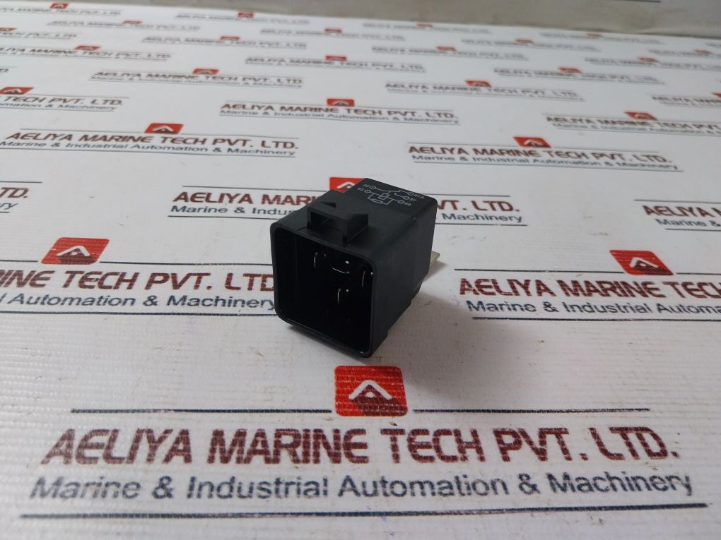 Hella 4Rd 933 332-20 Relay 24V – Aeliya Marine