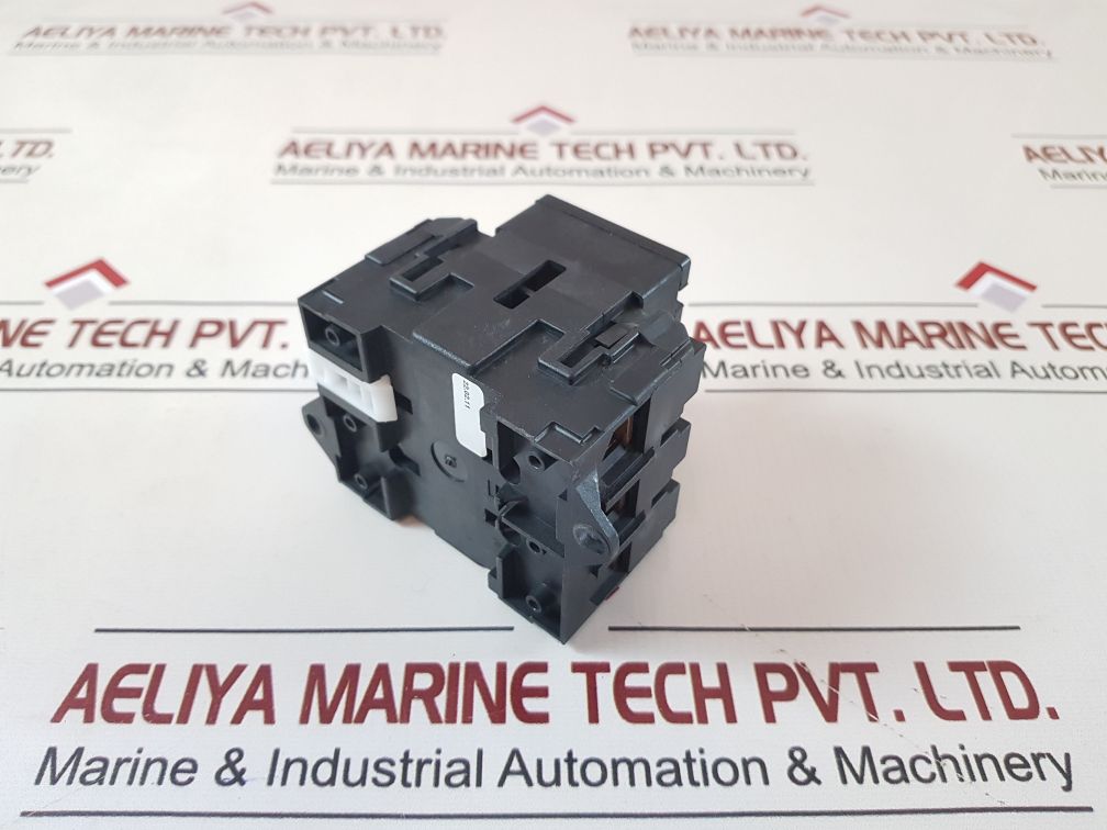 Holec Qm100/3 Changeover Switch – Aeliya Marine