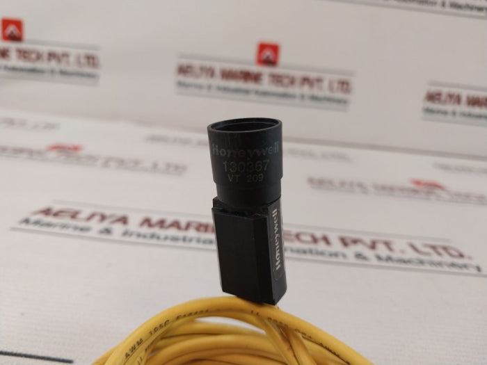 Honeywell C554A 1463 Flame Detector – Aeliya Marine