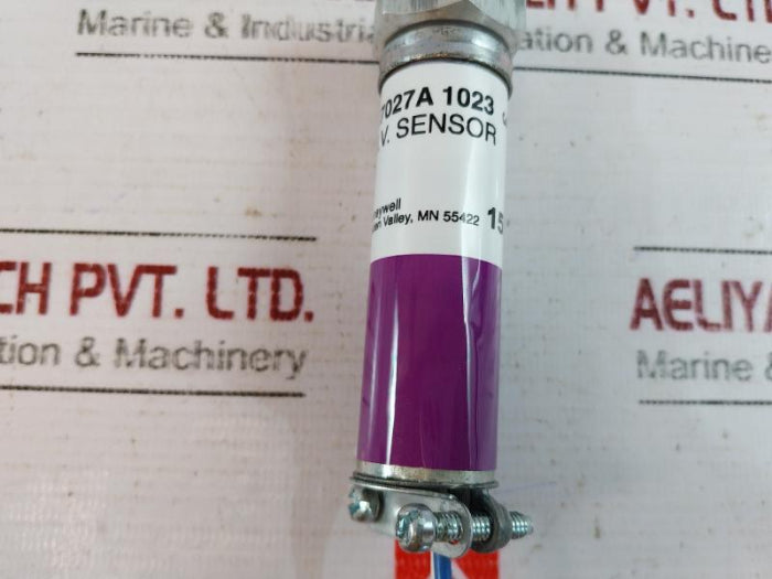 Honeywell C7027A 1023 Minipeeper U/V Flame Detector Sensor – Aeliya Marine
