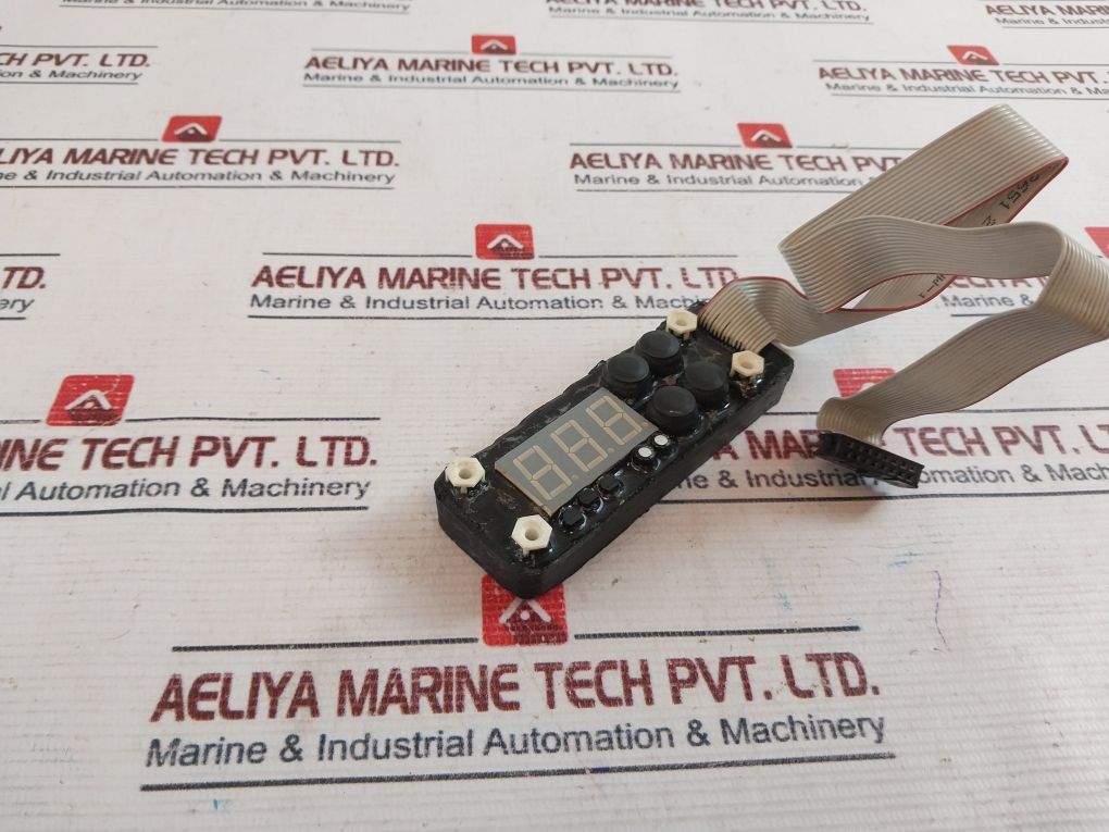 Hubbell Td1000 Digital Temperature Display – Aeliya Marine