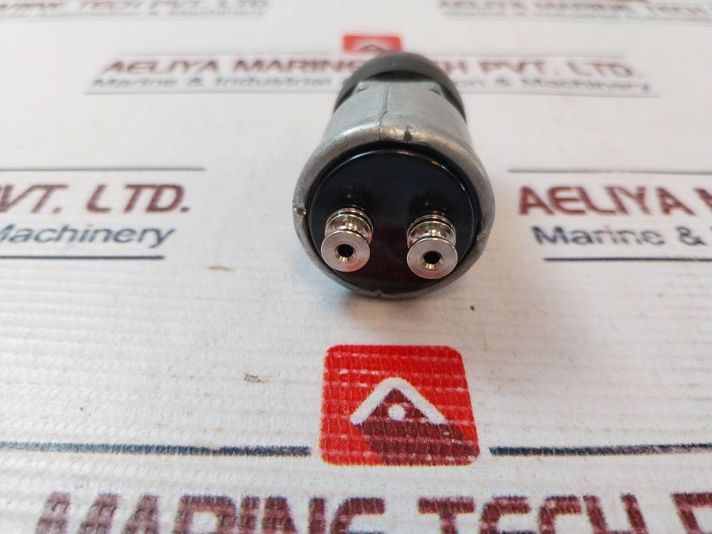 Hyster 370776 Switch Bt8561 – Aeliya Marine