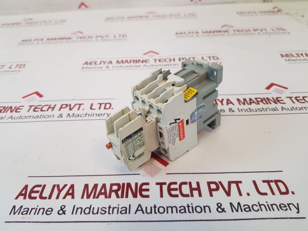Hyundai Hmx Control Relay With Hiab 11 Aux Contact Block – Aeliya Marine