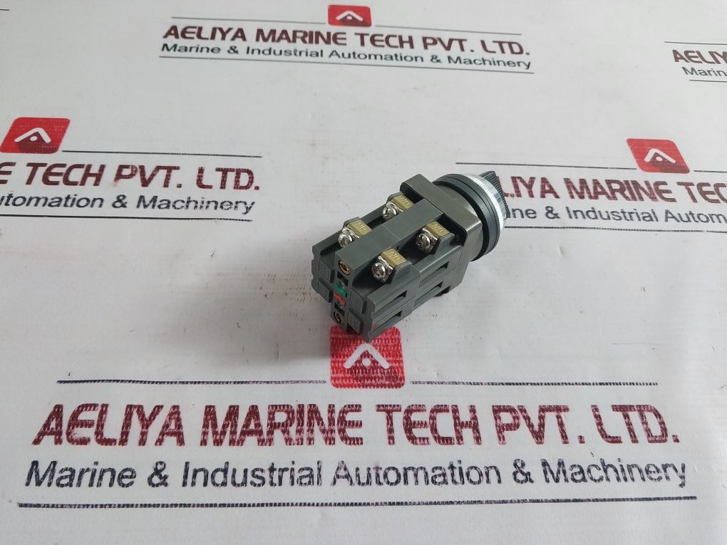 Idec Asn322 Selector Switch Control Unit 41-10569 – Aeliya Marine