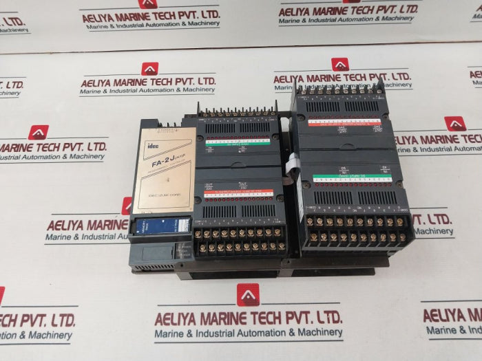 Idec Izumi Fa-2 Programmable Logic Controller 24 Vdc Output /Input Uni ...