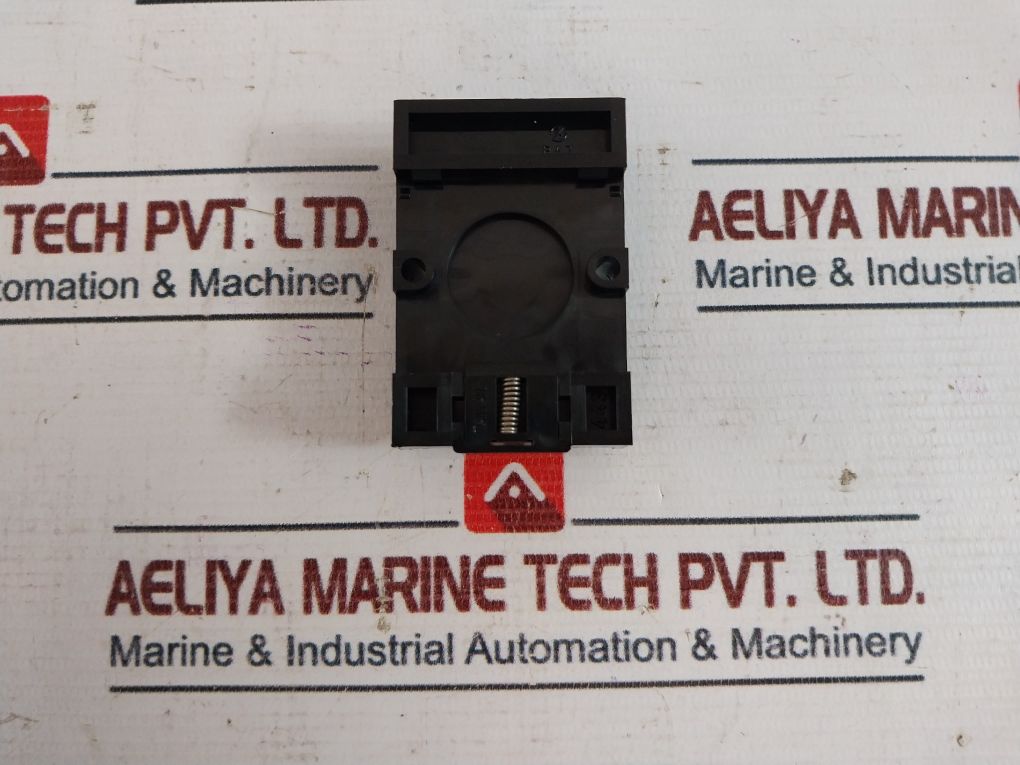 Idec Sr2P-06B Relay Socket – Aeliya Marine