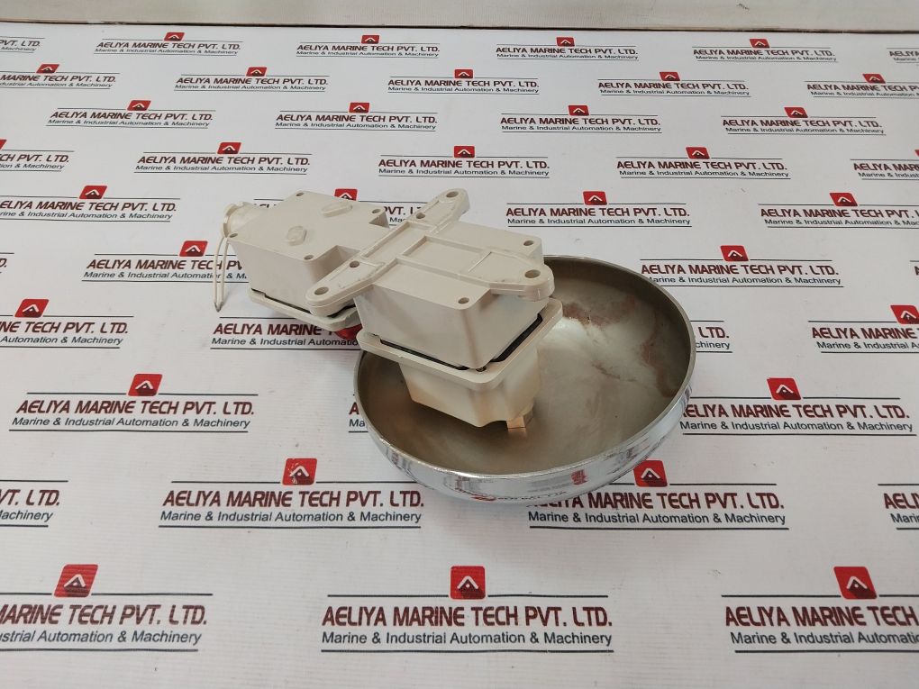 Il Kwang Electric K-3141.0034 Bell And Light Unit 24Vdc – Aeliya Marine