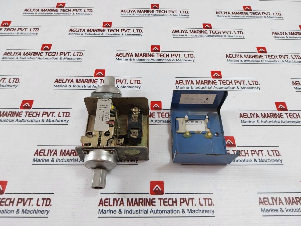 Johnson Controls P74Ea-9700 Differential Pressure Switch – Aeliya Marine