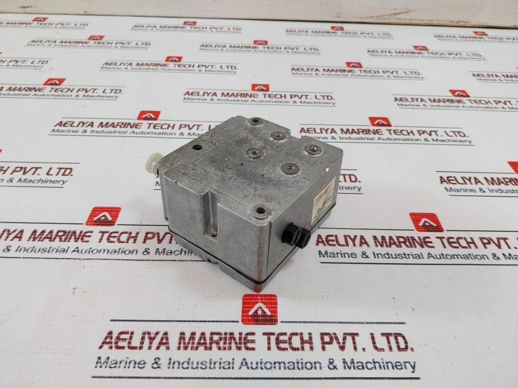 Johnson Controls P77Aaa-9301 Pressure Switch 1 To 10 Bar – Aeliya Marine