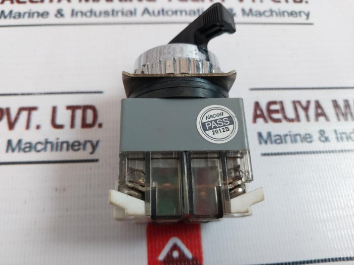 Kacon B30-41L Selector Switch – Aeliya Marine