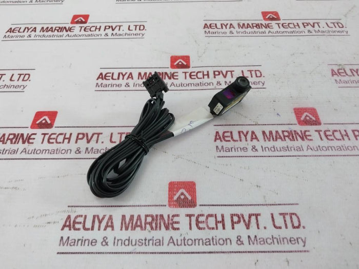 Keyence Lv-h32 Reflective Sensor Head 2.M – Aeliya Marine