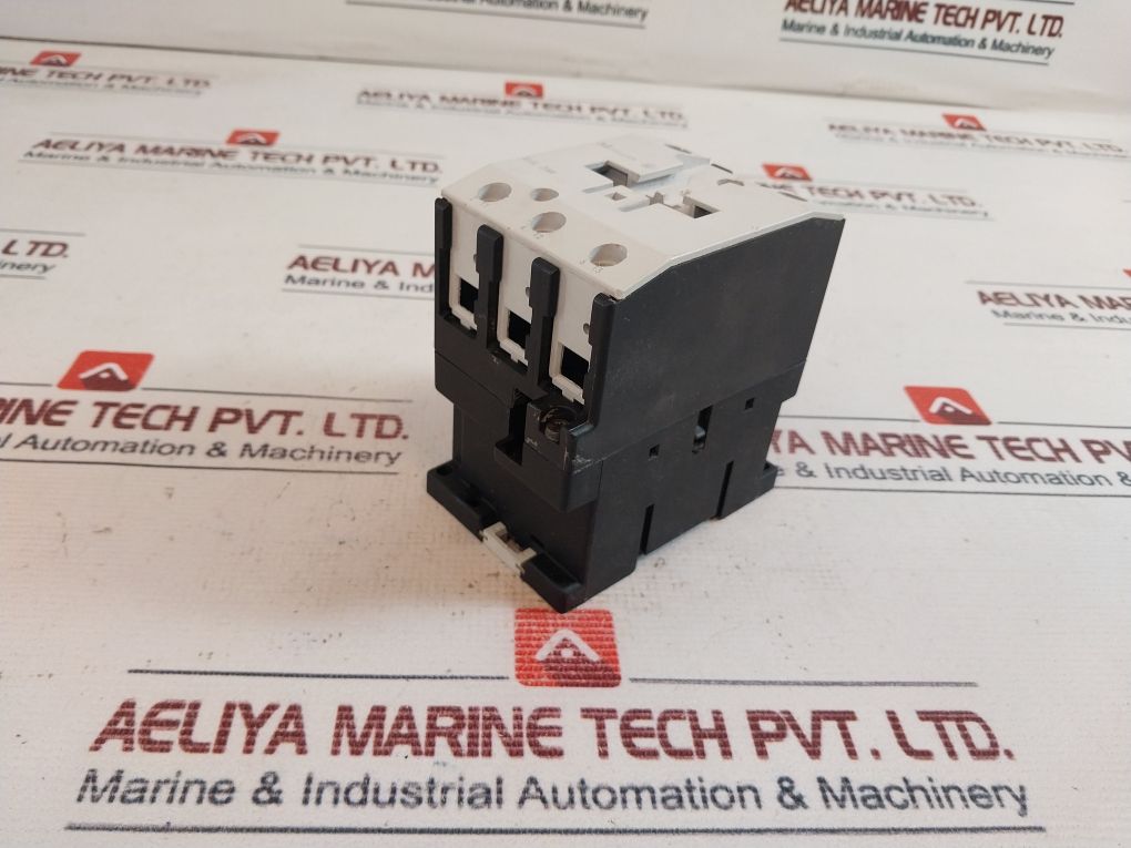Klockner Moeller Dil 2M Contactor 3 Pole Break 250 V Dc – Aeliya Marine