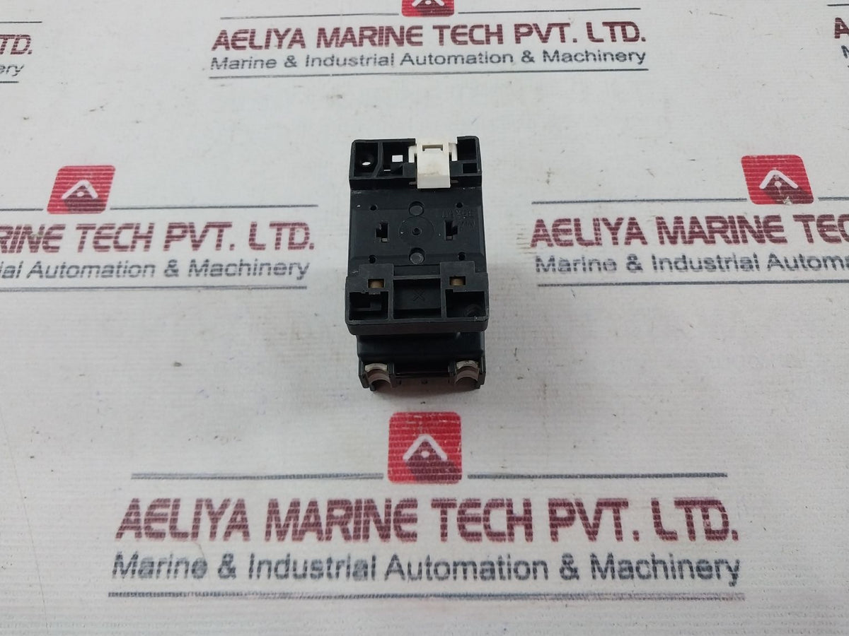 Klockner Moeller Dil R22 Auxiliary Contactor Relay – Aeliya Marine