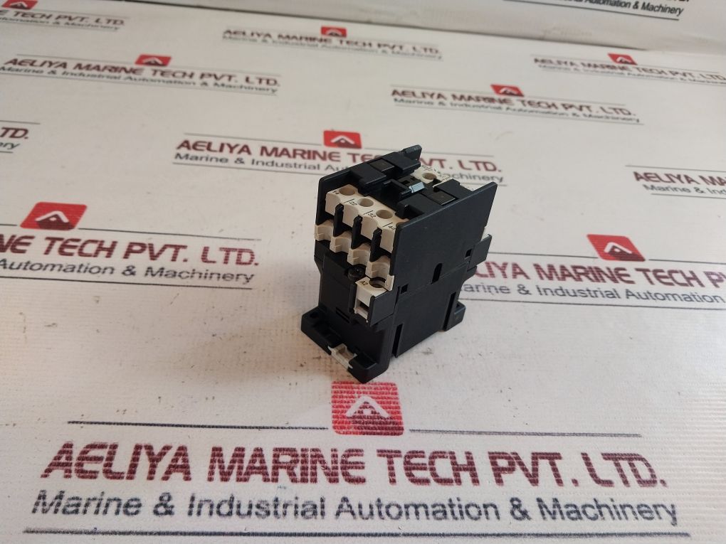 Klockner Moeller Dil R22 Auxiliary Contactor Relay 250V – Aeliya Marine