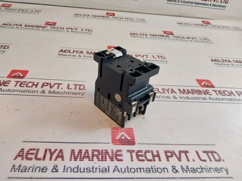 Klockner Moeller Dil R22 Auxiliary Contactor Relay 250V – Aeliya Marine