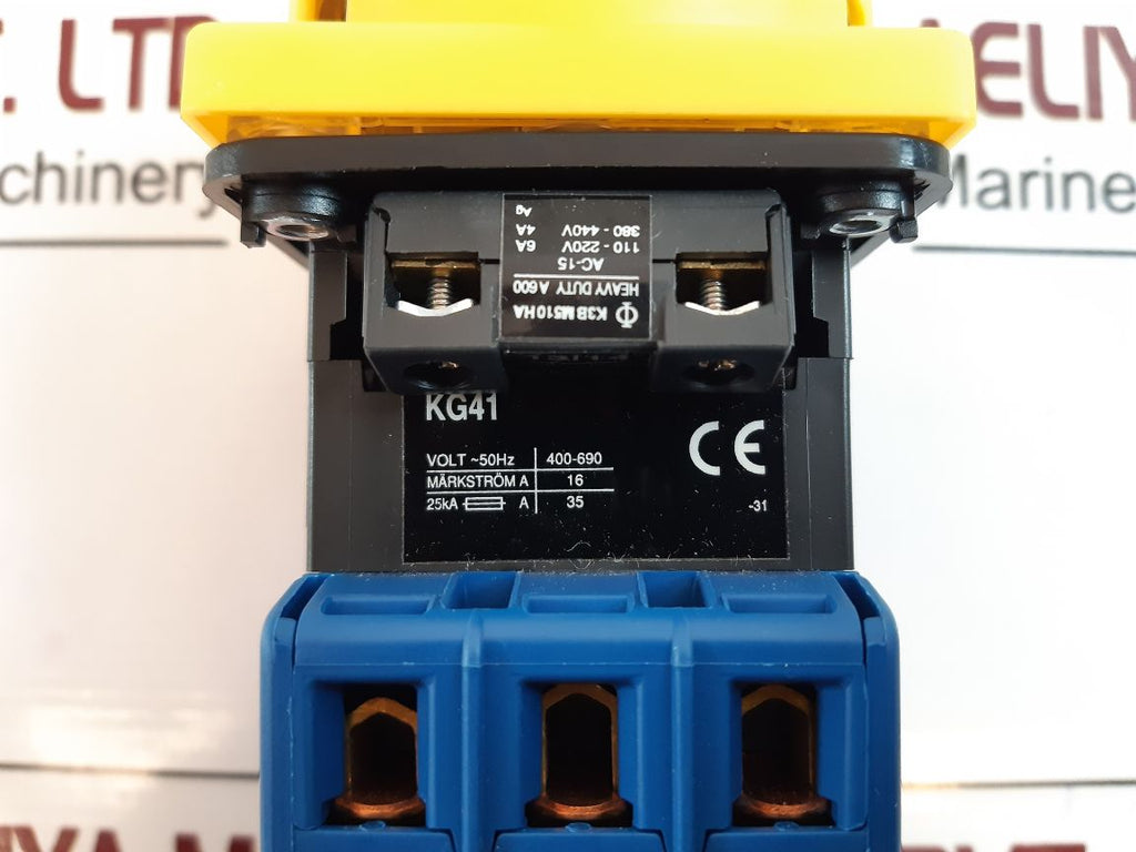 Kraus & Naimer Kg41 Switch – Aeliya Marine