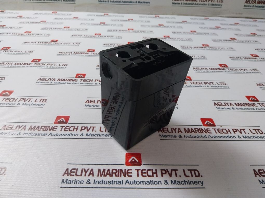 Landis & Gyr La E10 Burner Controller 110V Ac – Aeliya Marine