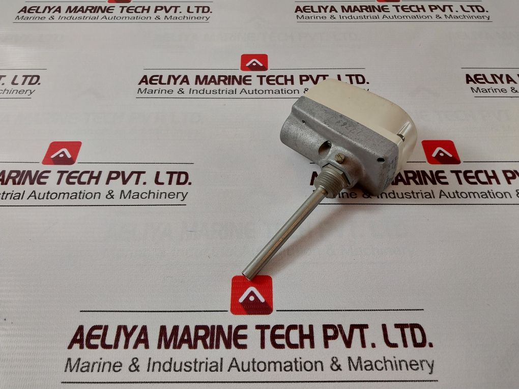 Landis & Gyr Rak 12.0020 Thermostat – Aeliya Marine