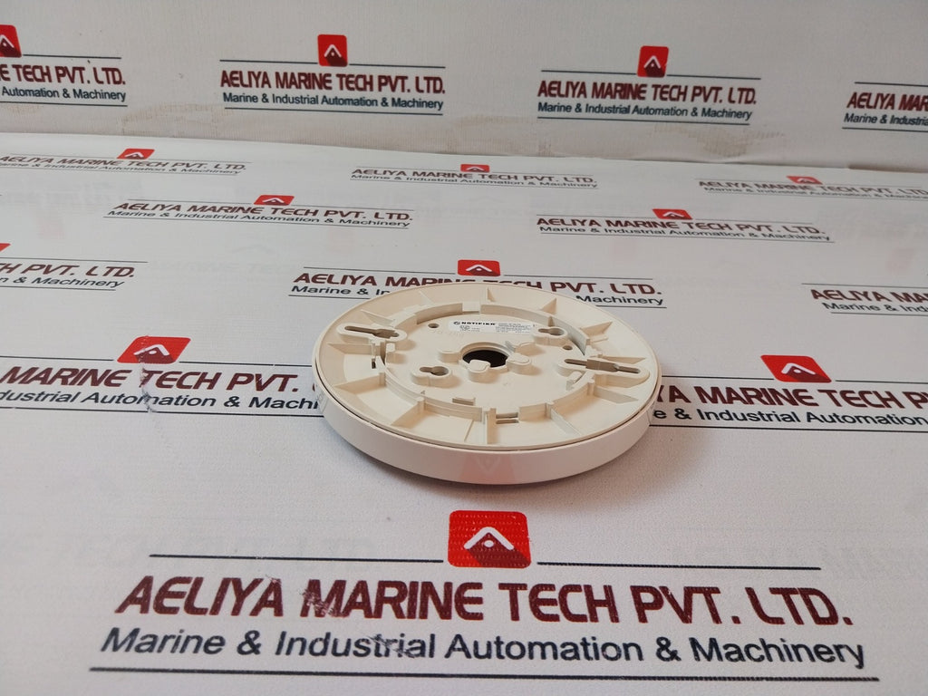 Notifier B710Lpa Low Profile Flanged Mounting Base – Aeliya Marine