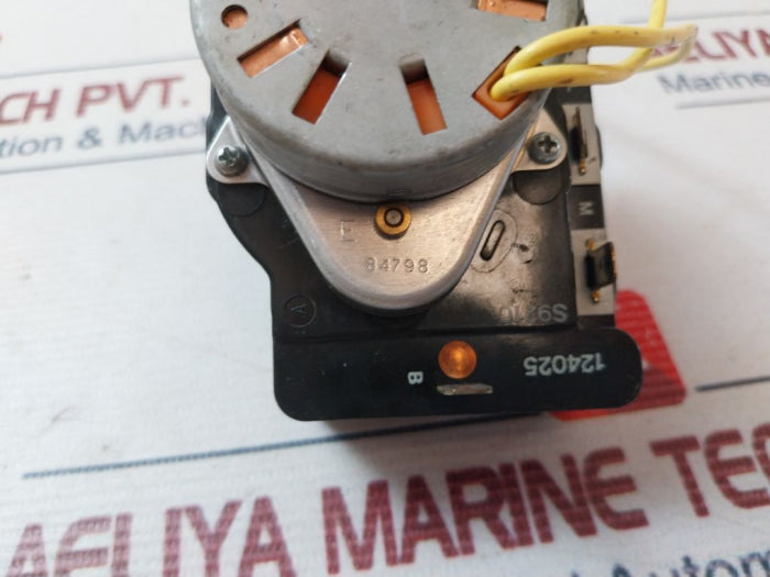 Mallory M451 Timer Switch 124025 25A 250Vac 50/60Hz – Aeliya Marine