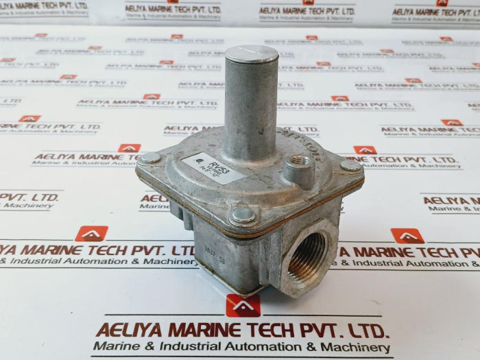 Maxitrol Rv53 Gas Pressure Regulator 1/2 Psig Po 5In - 12In – Aeliya Marine