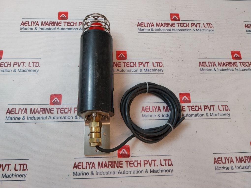 Medc Xb9 Joule Xenon Beacons 24 Dc – Aeliya Marine