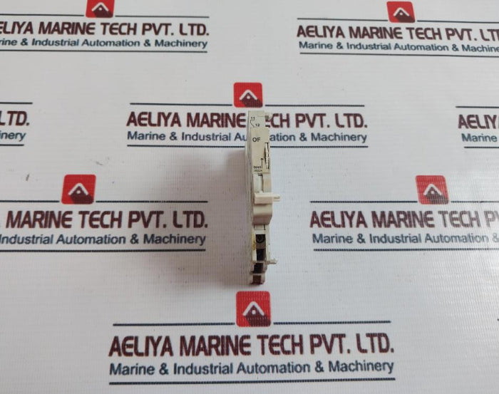 Merlin Gerin 26924 Auxiliary Switch Used – Aeliya Marine