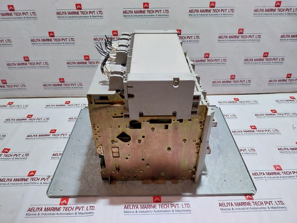 Merlin Gerin Masterpact Nw25 H1 Circuit Breaker 2500A 1000V 50/60Hz ...