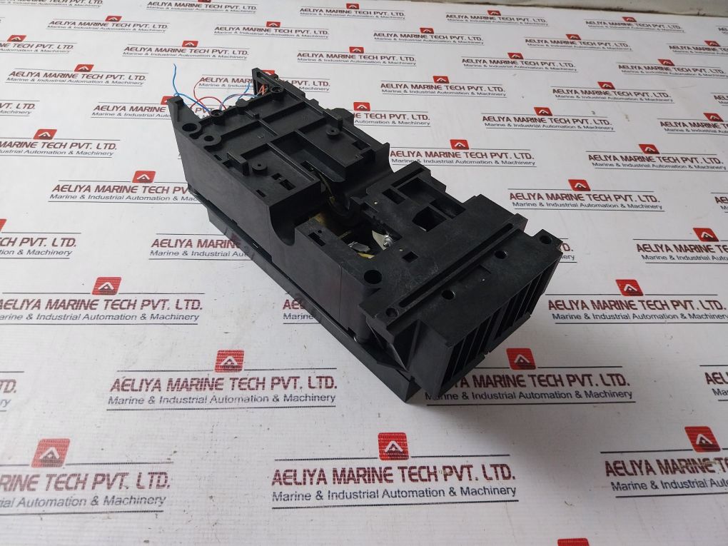 Merlin Gerin Str 28 D Circuit Breaker 1250A – Aeliya Marine