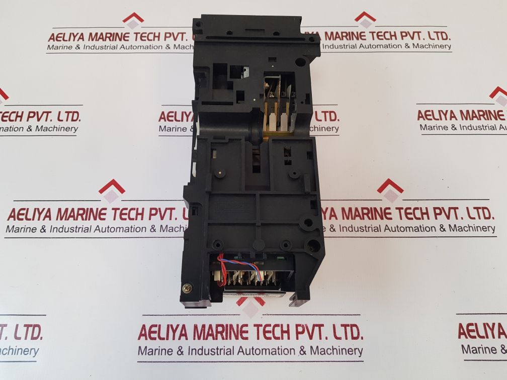 Merlin Gerin Str 38 S Trip Control Circuit Breaker 4000A – Aeliya Marine