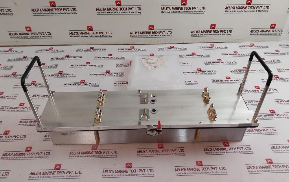 Micromass 700002978 Iss A-55742 Lid Assembly – Aeliya Marine