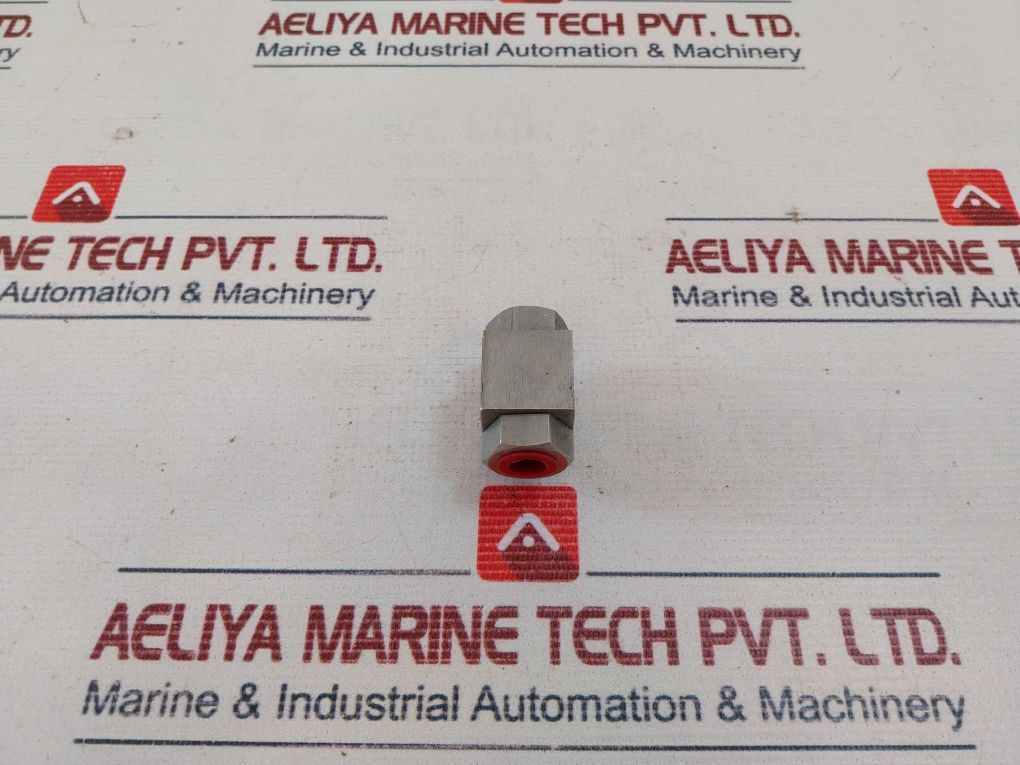 Midland-acs 2Shvsn122 Stainless Steel Shuttle Valve 1/4" – Aeliya Marine