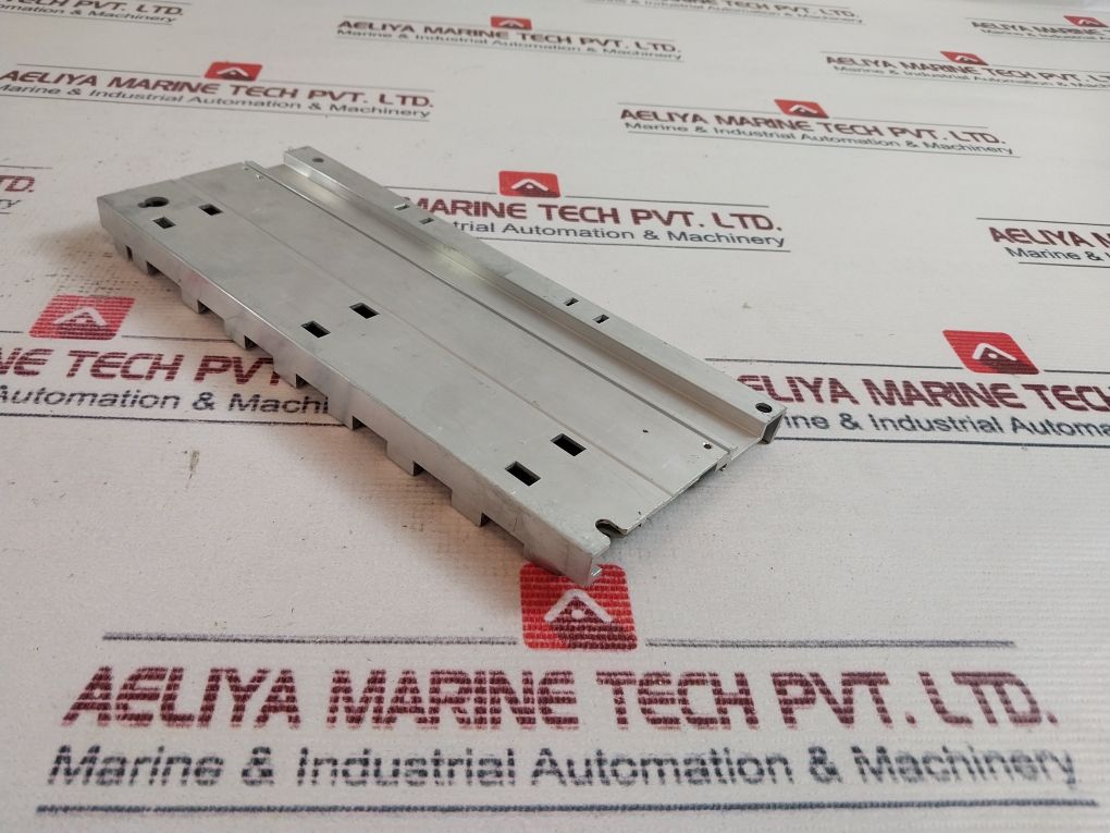 Mitsubishi Electric Q35B Base Unit (Used) – Aeliya Marine